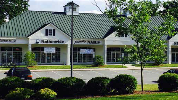 Hillsdale Village Shopping Center with Southern States store in ...