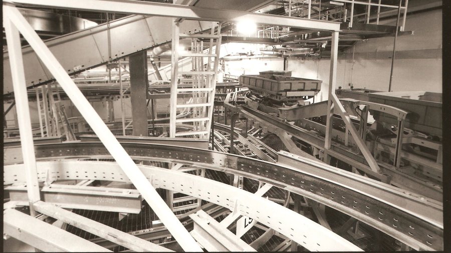 DIA20: The high-tech Denver airport baggage system that failed to ...