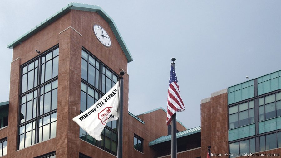 Kansas City Southern agrees to sell to Canadian Pacific Railway ...