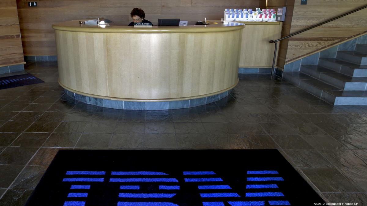 IBM's TrueNorth microchip, made by Samsung, simulates human brain ...