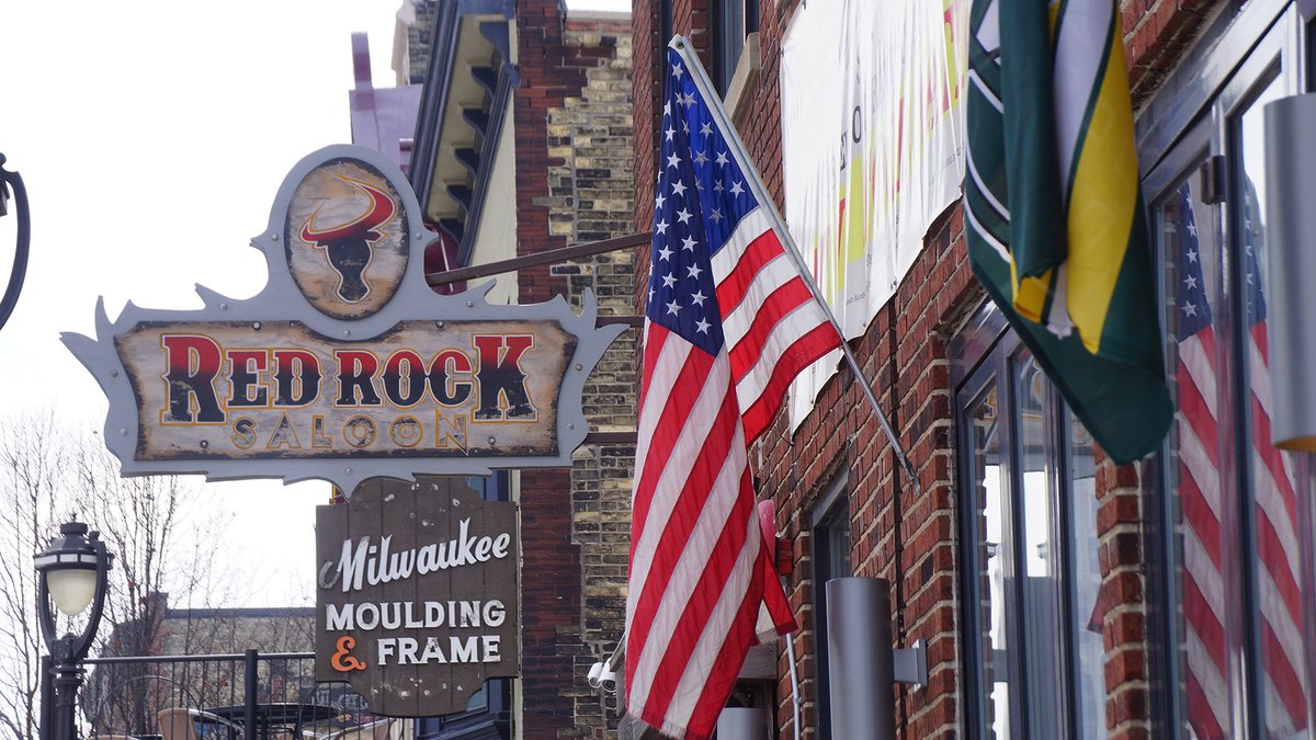 McGillycuddy's and Red Rock Saloon in downtown Milwaukee arrange ...