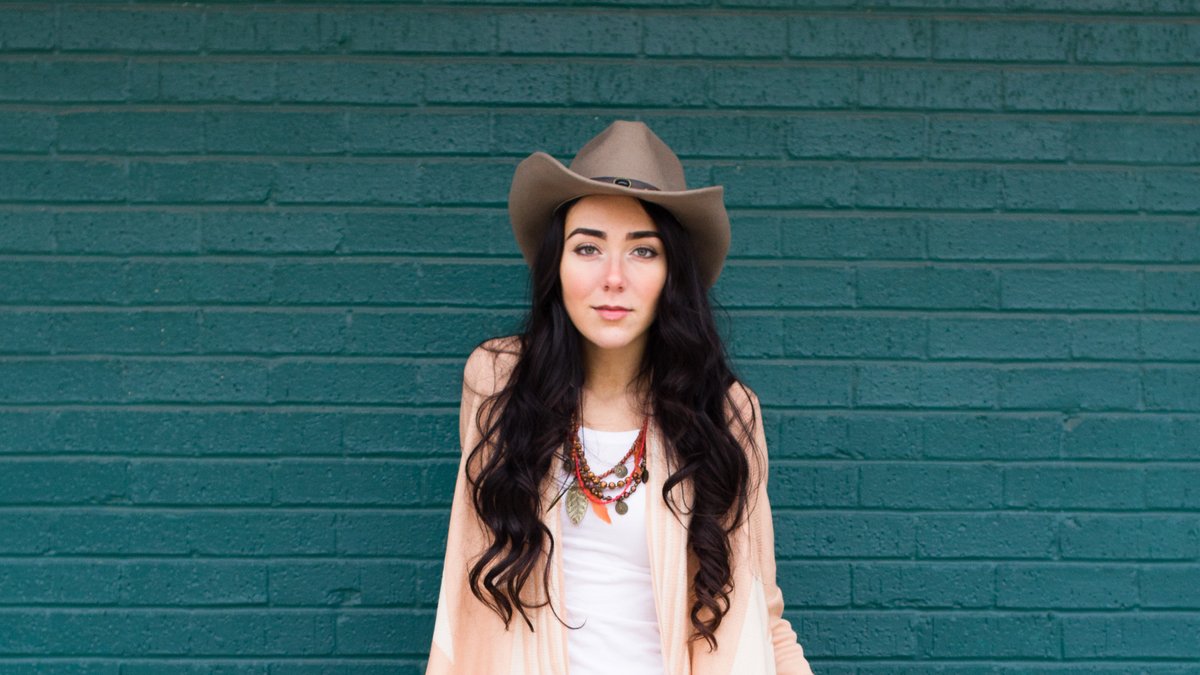 Peruvian shoes waltz on in to Portland retail space - Portland Business ...