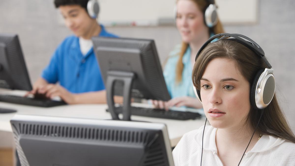 2 Colorado colleges get on board with PARCC assesment tests - Denver ...