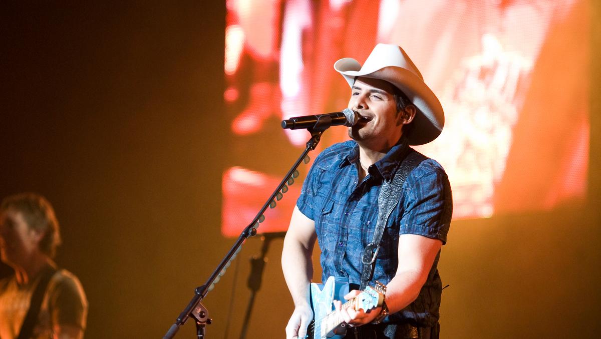 Country music singer Brad Paisley earns $400K in Alpharetta - Atlanta ...