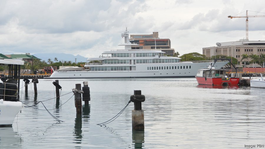 Billionaire Larry Ellison's Musashi mega-yacht docked at Honolulu's ...