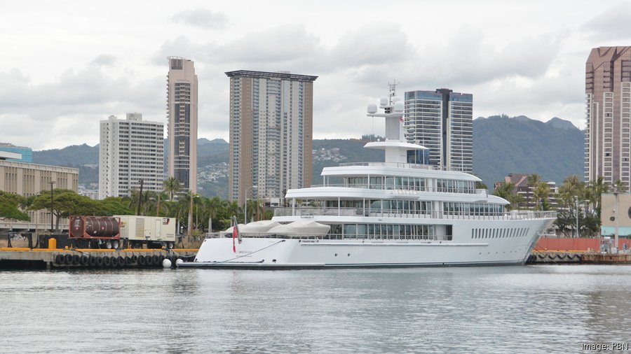 Billionaire Larry Ellison's Musashi mega-yacht docked at Honolulu's ...