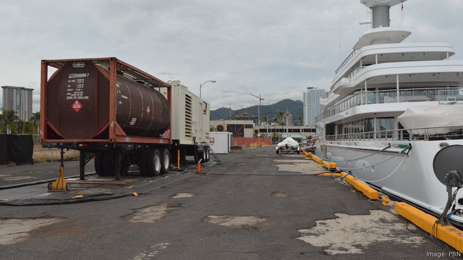 Billionaire Larry Ellison's Musashi mega-yacht docked at Honolulu's ...