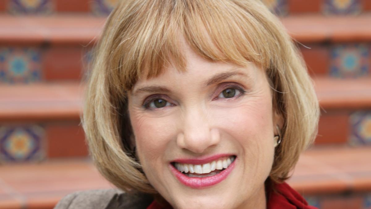 Creativity and practicality helps Calla Gold Jewelry shine - Bizwomen