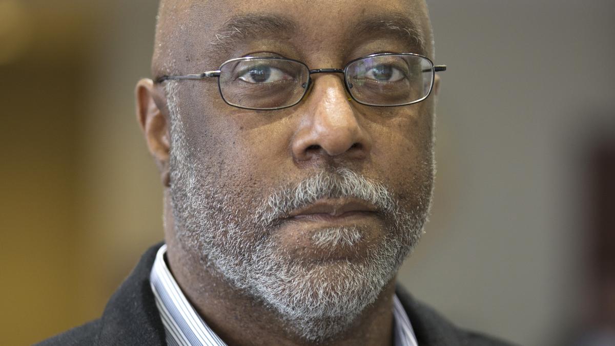 Liberal talker Eric Von returns to Milwaukee airwaves on WNOV-AM (860 ...