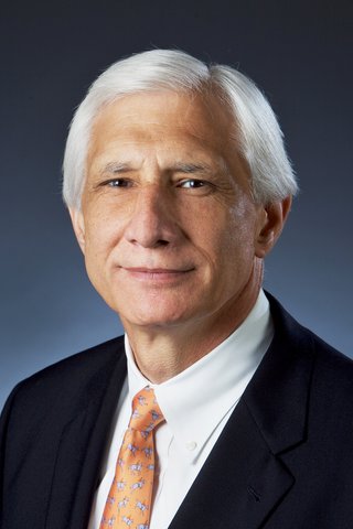 Apache Corp. CEO Steven Farris retires suddenly, COO John Christmann IV ...