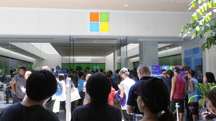 Microsoft Store opens at Ala Moana Center: Slideshow - Pacific Business ...