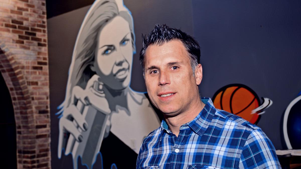 Burgers, beer and art: Graffiti Junktion owner Greg Peters dishes on ...