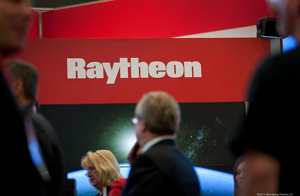 Boeing, Raytheon battling for Pentagon contract - Dayton Business Journal