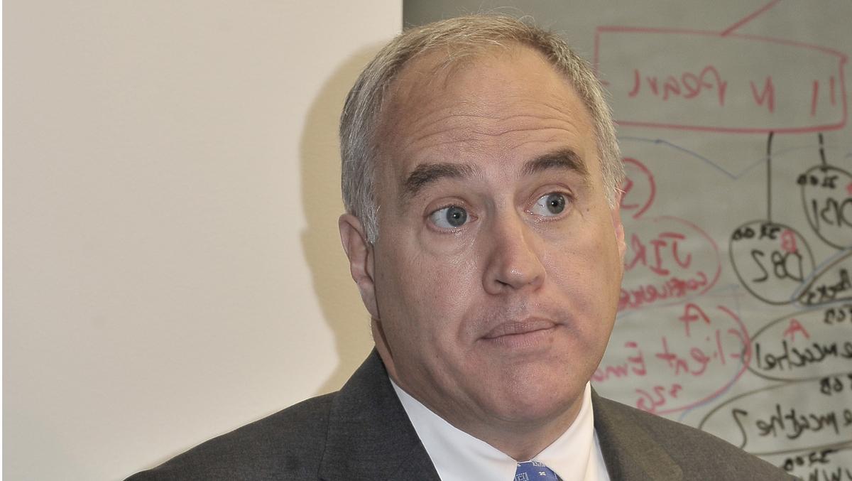 New York Comptroller DiNapoli wants Zuckerberg out as Facebook chairman ...