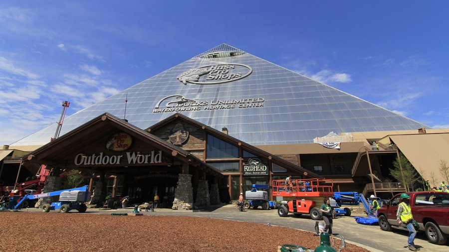 Bass Pro Shops at the Pyramid