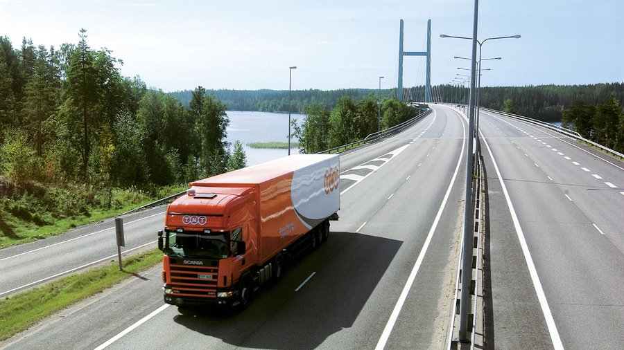 TNT Express shareholders approve FedEx buyout - Memphis Business Journal