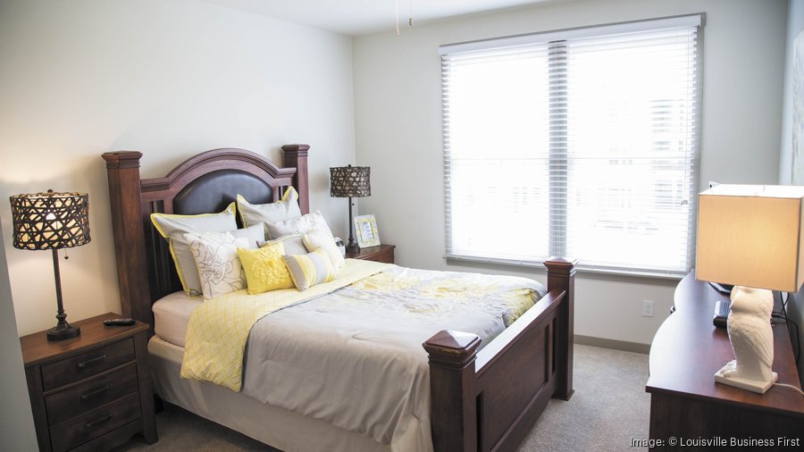 AT HOME PAMELA BRANDON VERANDA 137