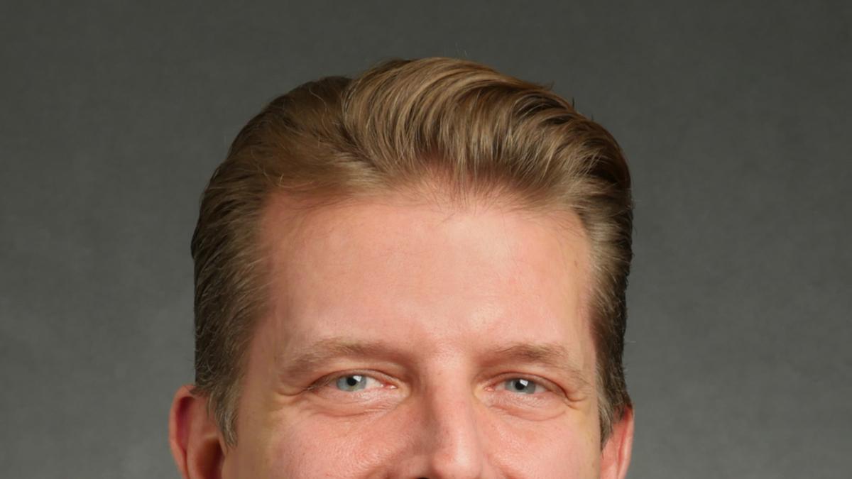 How the founders at rapidly growing DSi handed over the leadership ...