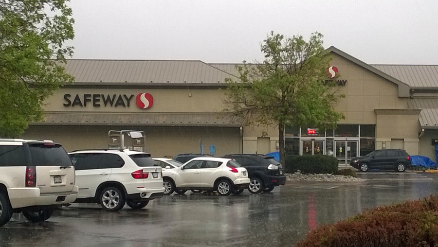 9 Denver-area Albertsons stores to become Safeway's - Denver Business ...