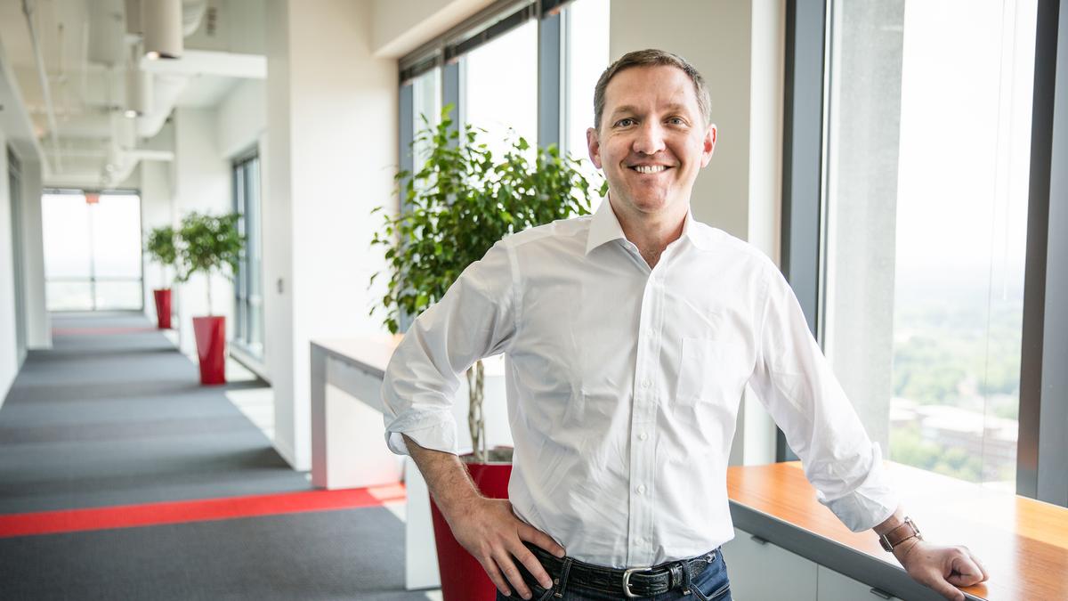 Former Delta Air Lines exec Jim Whitehurst lands as president of IBM ...