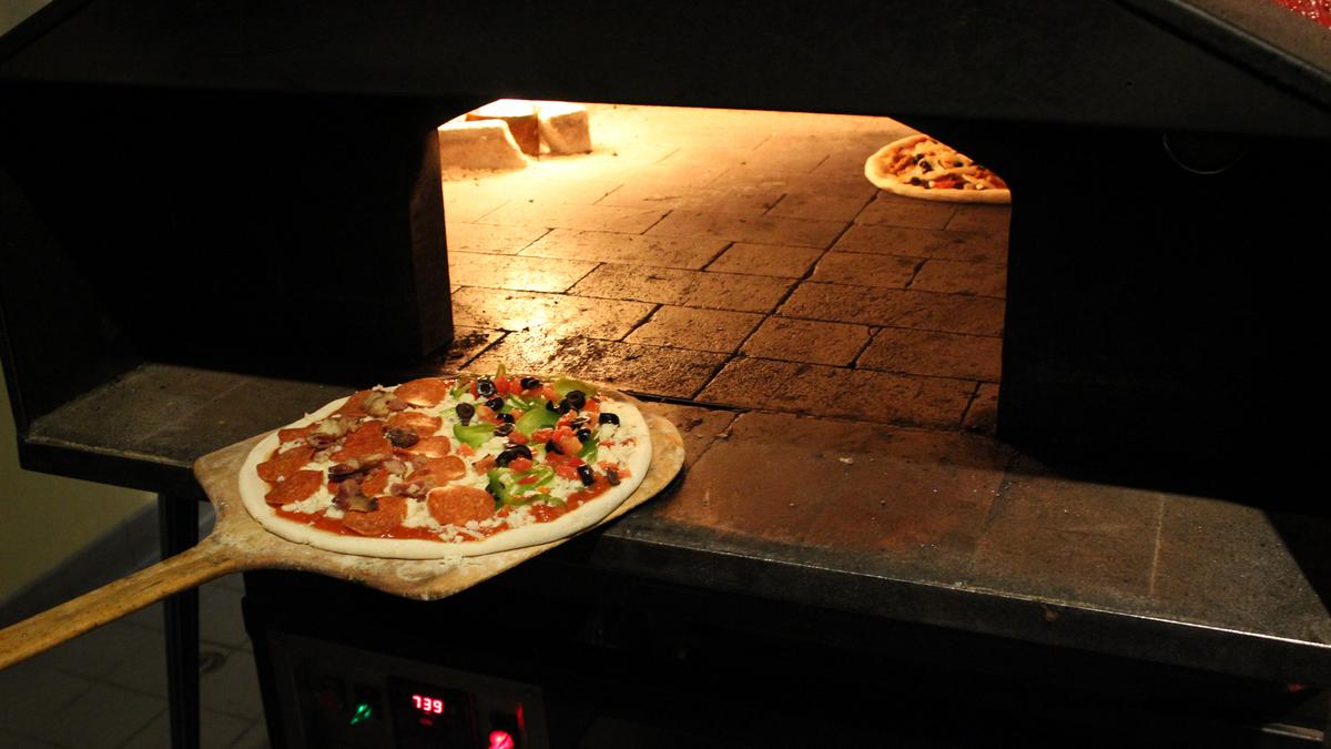 Persona Wood Fired Pizzeria to open 5 Houston locations - Houston ...