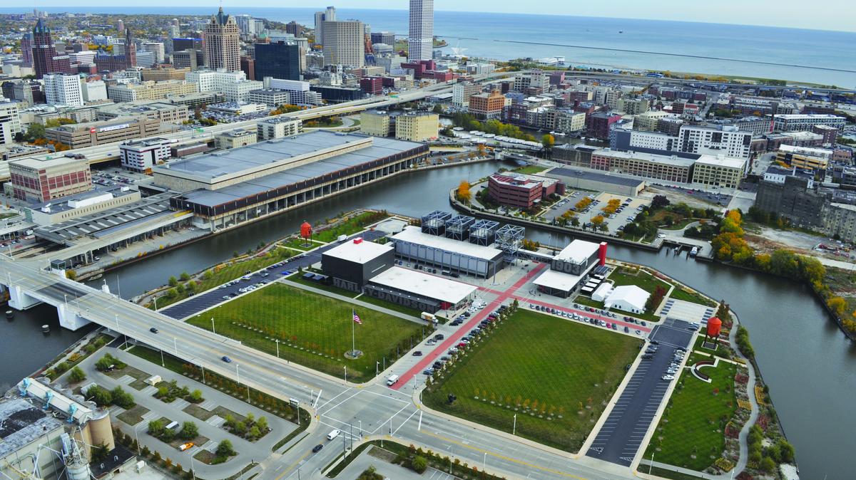 Downtown Milwaukee post office for sale - Milwaukee Business Journal