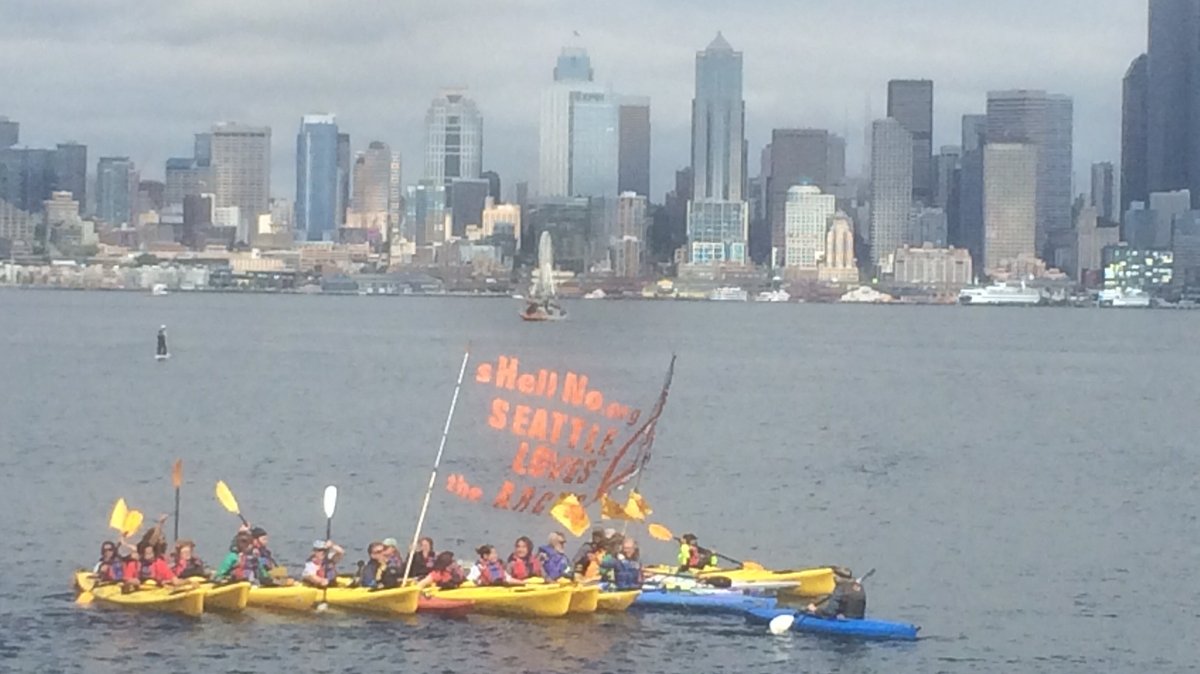 Shell oil rig arrives in Seattle amid protests afloat and on shore ...