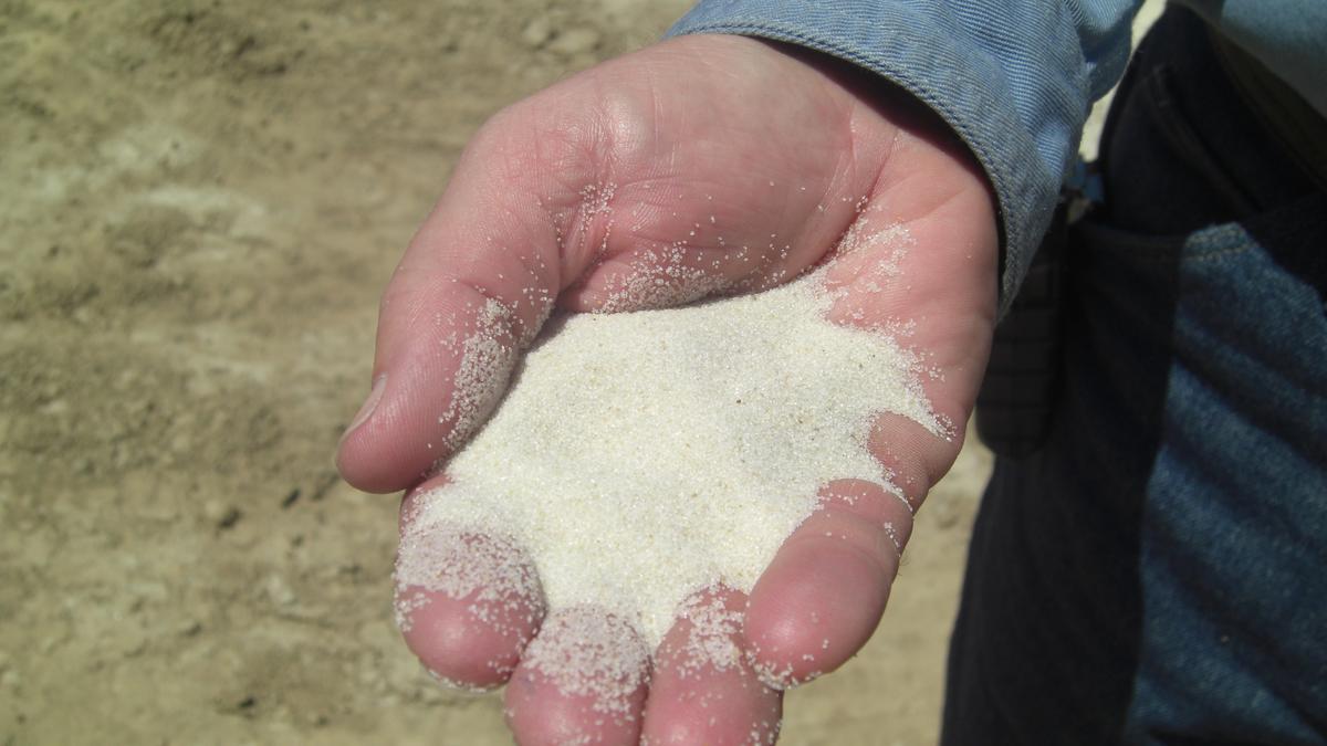 Hi-Crush and ARB Midstream team on oil and gas rail hubs in Colorado ...