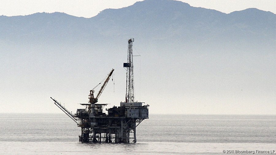 Authorities say pipeline in Santa Barbara oil spill was corroded - L.A ...