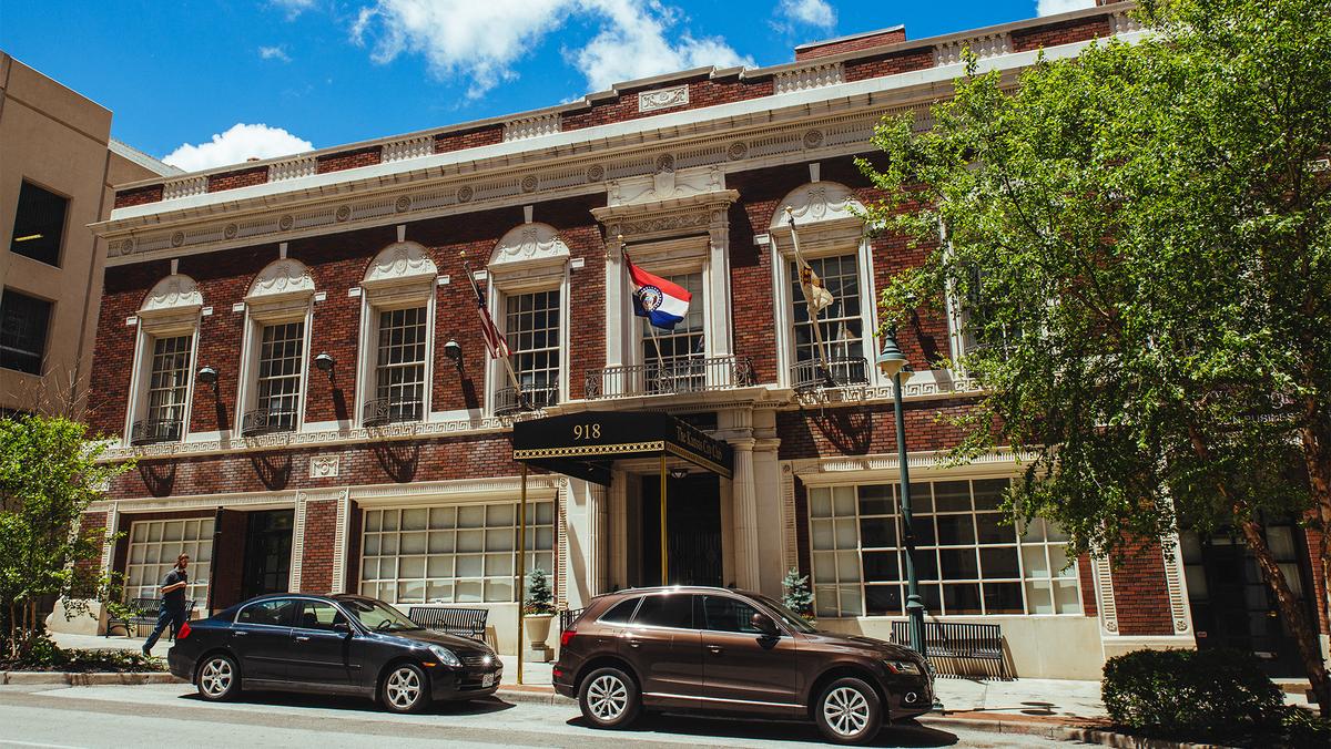 Kansas City Club building hits market for $1.95 million - Kansas City ...