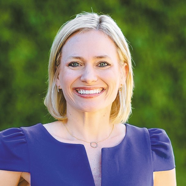 Jennifer Lowe's Instagram, Twitter & Facebook on IDCrawl