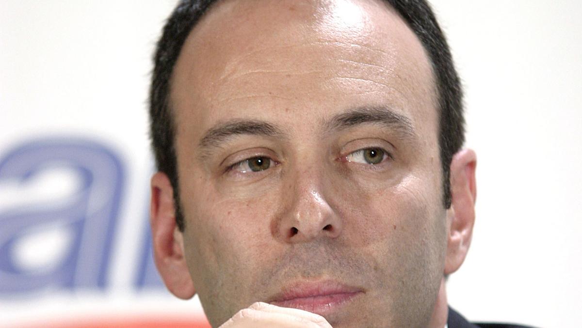 Sears CEO Lampert's hedge fund wants to buy Kenmore - Pacific Business News