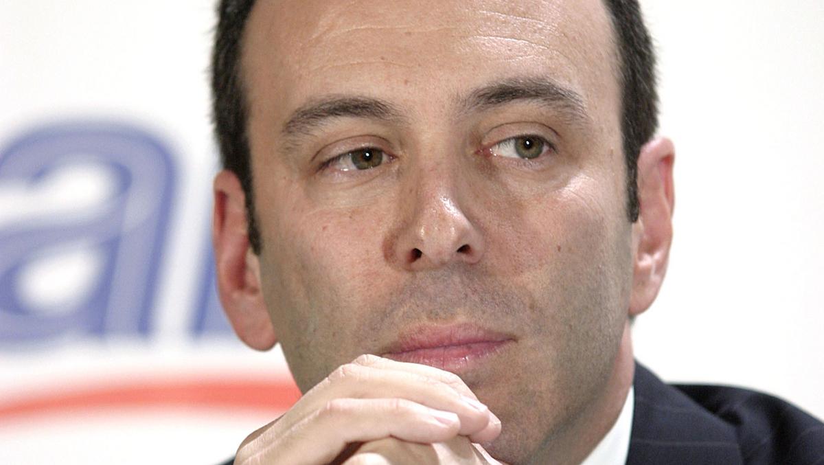 From Sears chief to landlord: What Lampert's bid means for real estate ...