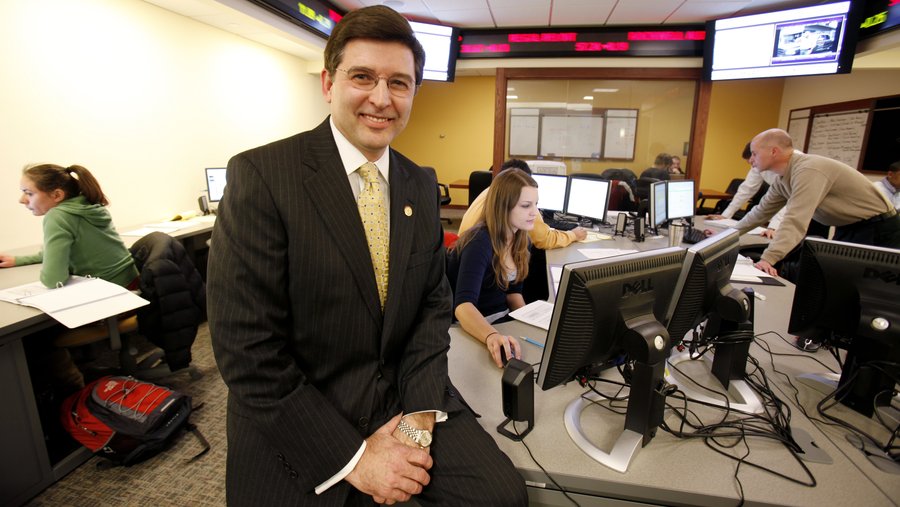 UWM Lubar School of Business dean Smunt steps back, search for ...