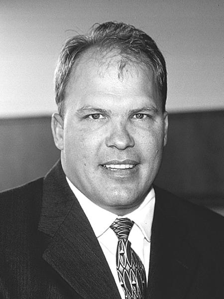 40 Under 40 — Stuart G. Peters - Wichita Business Journal