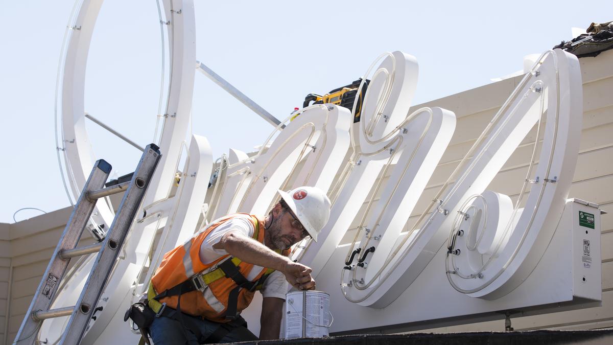 Ivar's sells flagship Seattle waterfront property for $39.5 million ...