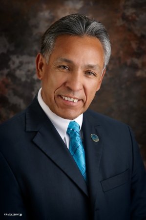 Bernalillo County's Art De La Cruz and Mayling Armijo position ...