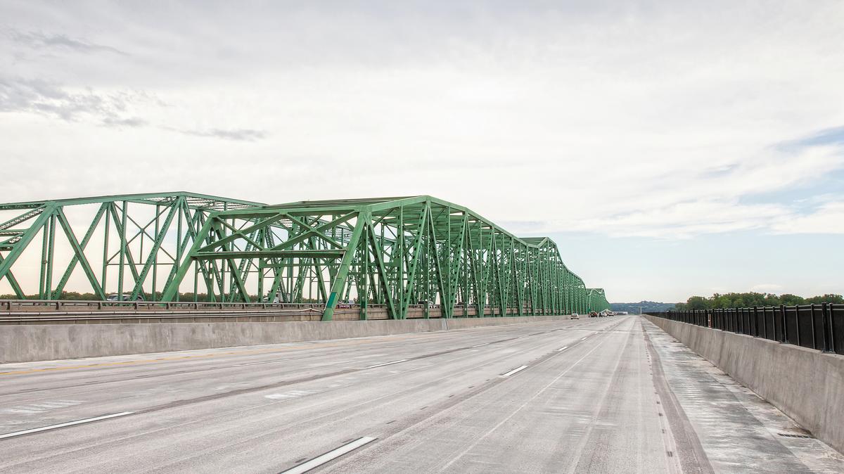 Burns & McDonnell-engineered bridge opens in St. Louis - Kansas City ...