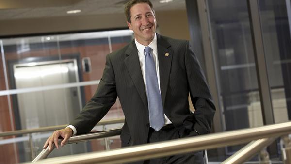 Fifth Third Bancop (NASDAQ: FITB) CEO Greg Carmichael looks for balance ...