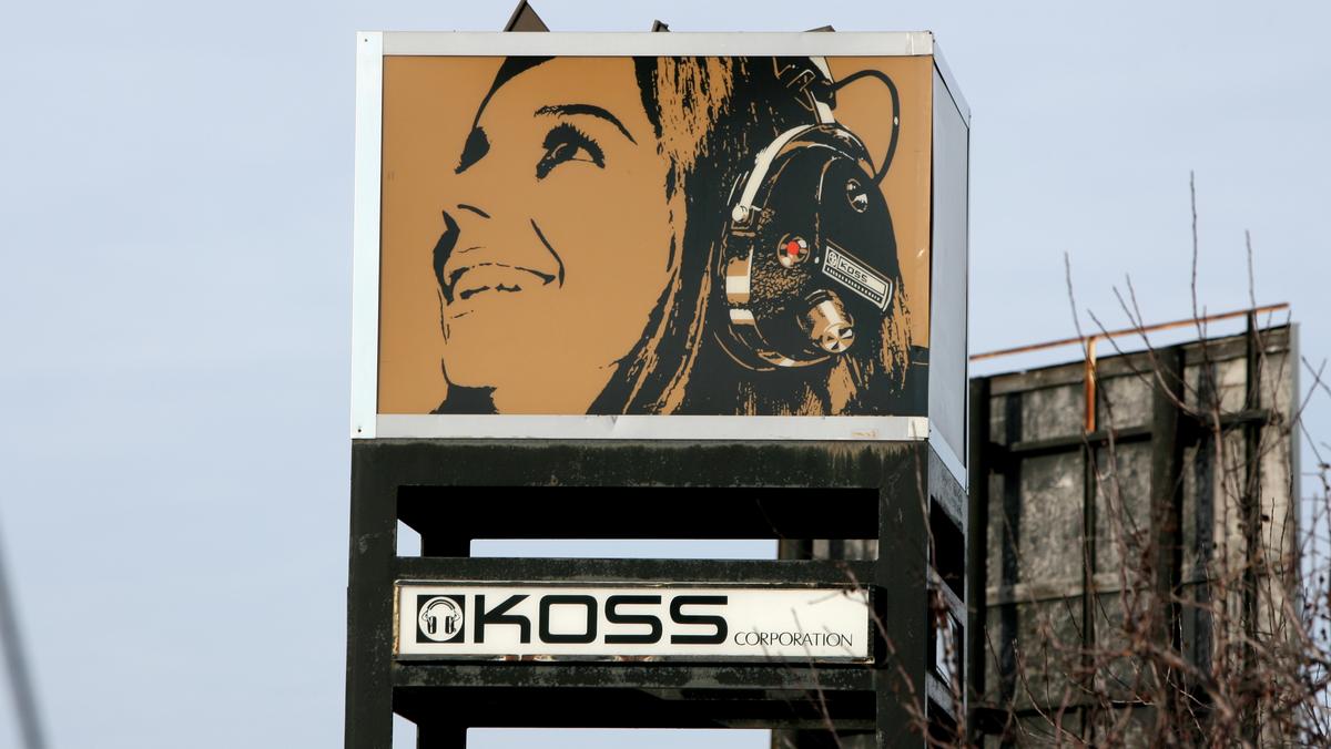 Koss Corp. settles patent case vs. Apple, separately reports $10M to ...
