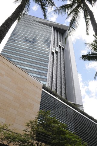 First Hawaiian Center elevator side