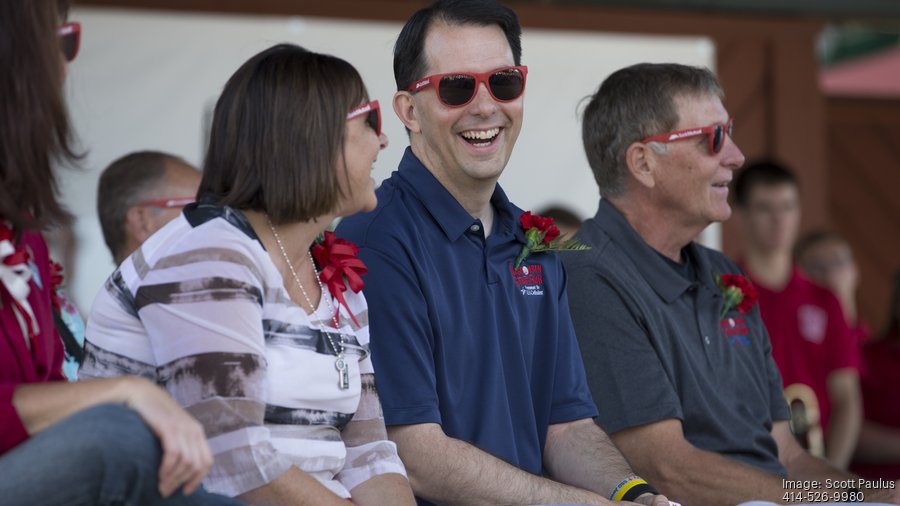 In first poll since primary bid, Wisconsin Gov. Scott Walker's approval ...