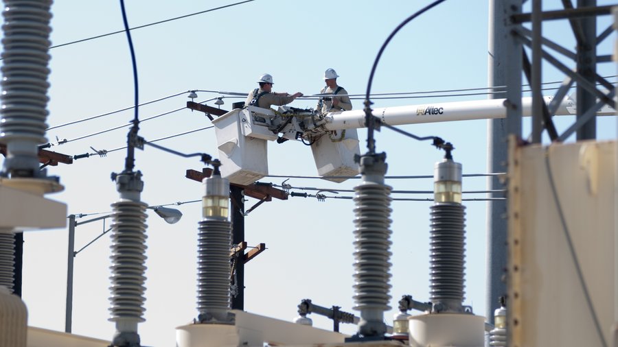 Hunt does Sharyland utility swap with Oncor - Dallas Business Journal