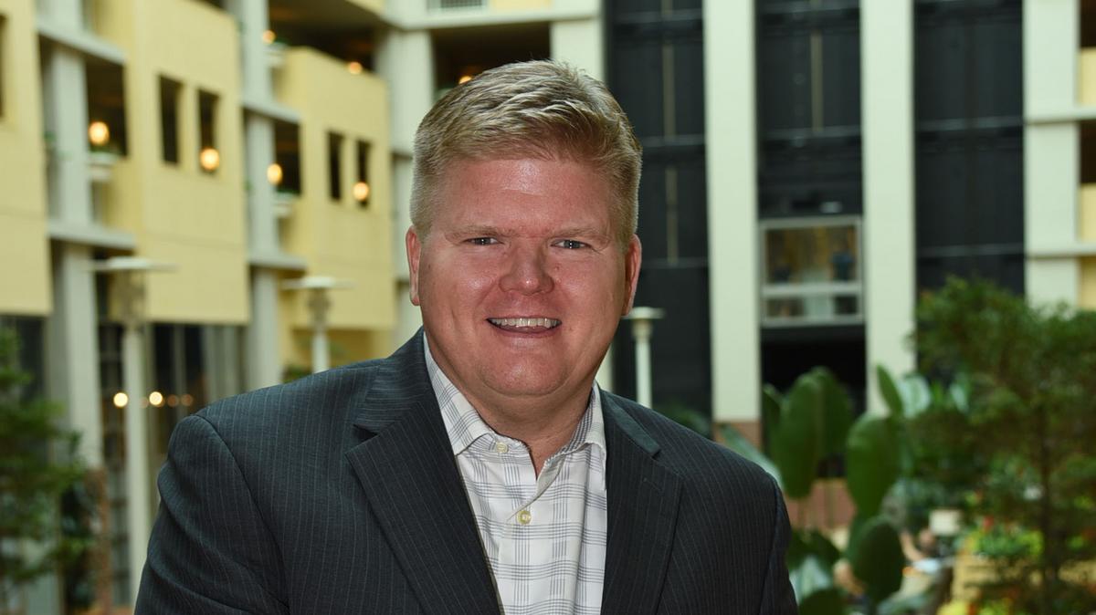 Dale Gustafson honored with Hilton Hotel's ‘CEO Light & Warmth’ award ...