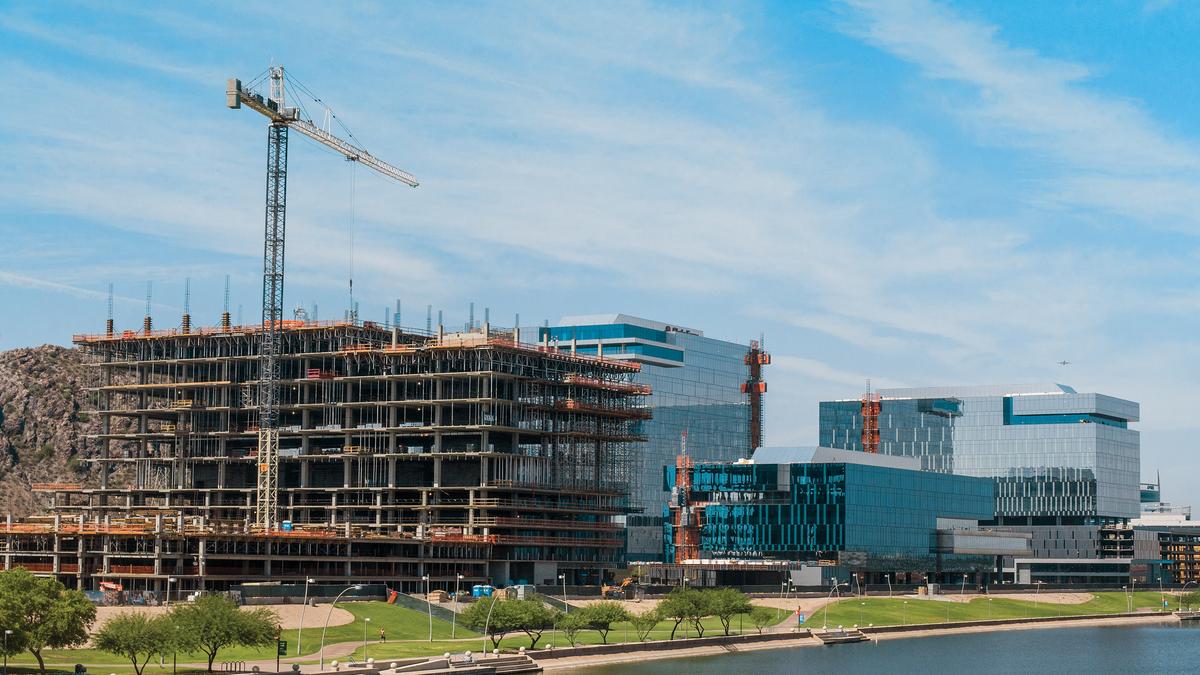 State Farm Insurance is hiring 1,000 people to add to its massive ...