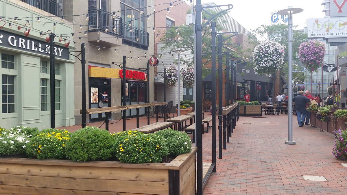Ohio State's World of Beer starts pouring at South Campus Gateway ...
