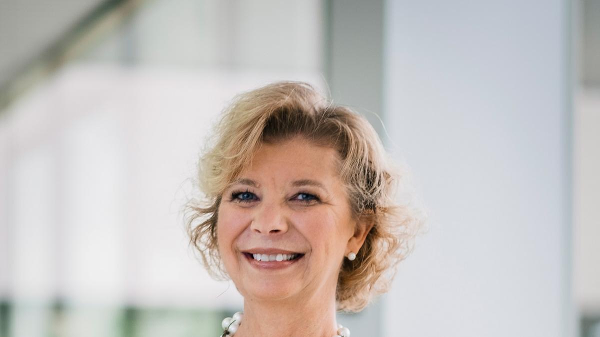 C-Suite 2015: Kara Trott, Executive of the Year - Columbus Business First