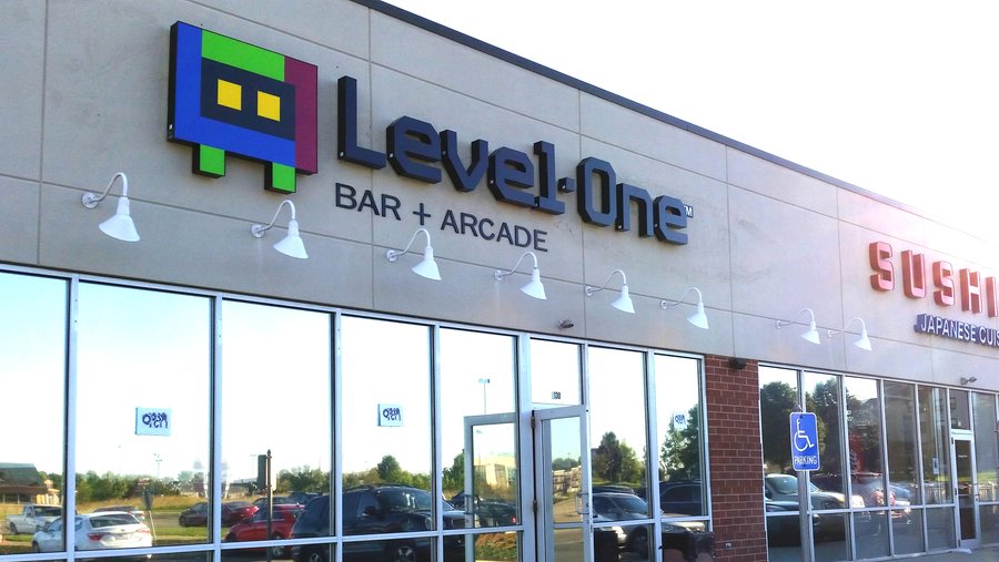 Level One bar/arcade opens at Crosswoods in Columbus - Columbus ...