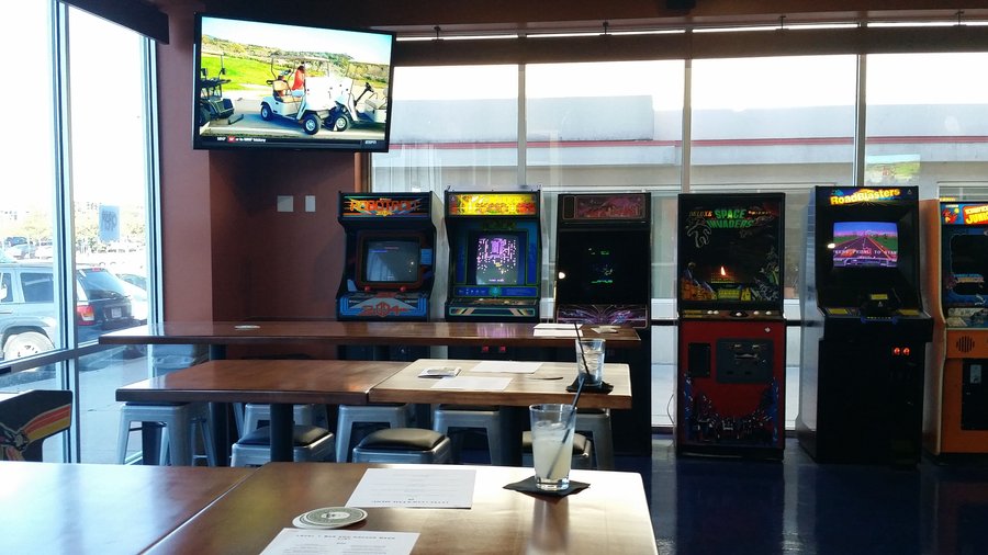 Level One bar/arcade opens at Crosswoods in Columbus - Columbus ...