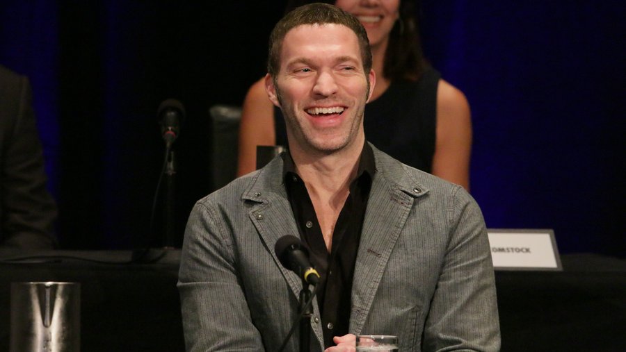 Travis Knight gets control of $2.3 billion in Nike stock, sort of ...